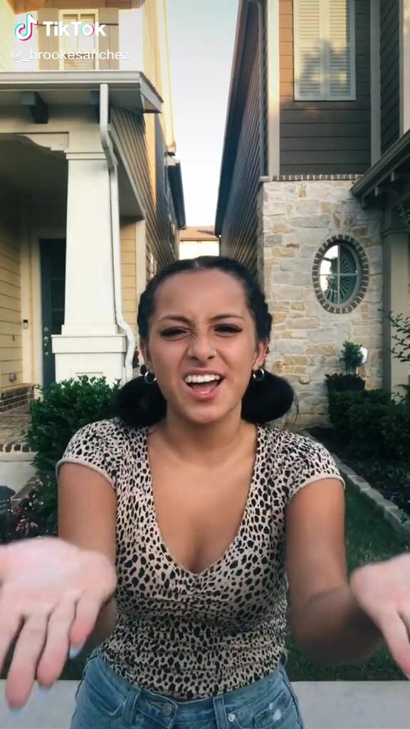 Beautiful Brooke Sanchez Shows Cleavage | sexyfilter.com