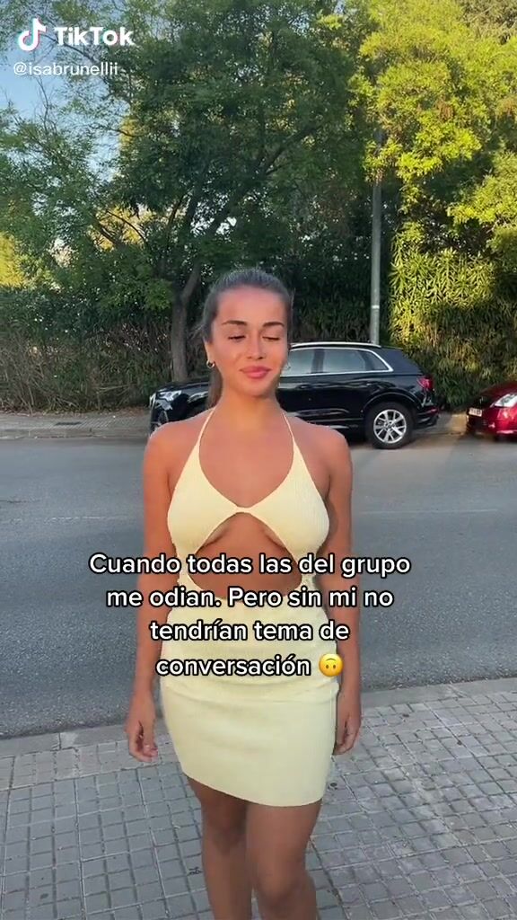 Sexy Isabelli Brunelli in Yellow Dress in a Street | sexyfilter.com