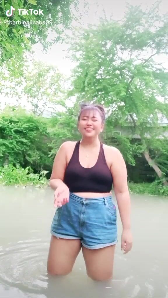 Hot Barbie Alicaba in Black Crop Top | sexyfilter.com