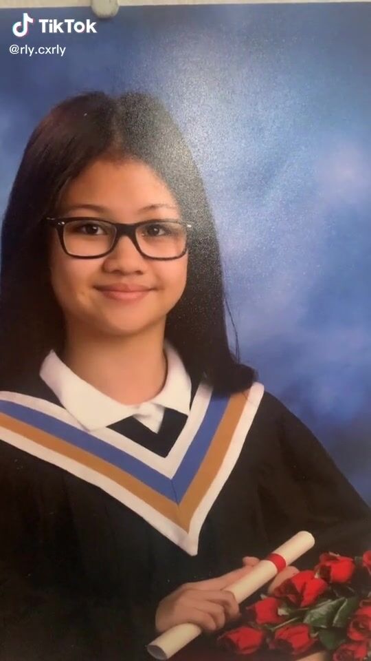 Amazing Carly Sarah Shows Cleavage in Hot Sport Bra | sexyfilter.com