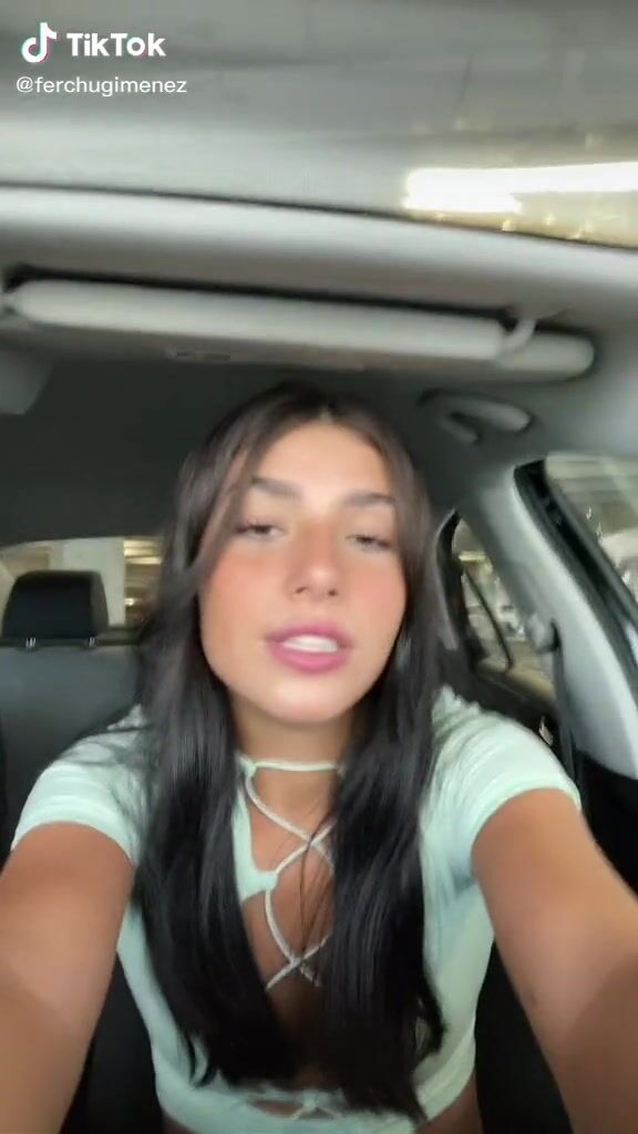 Elegant Ferchu Gimenez Shows Cleavage in Blue Crop Top | sexyfilter.com