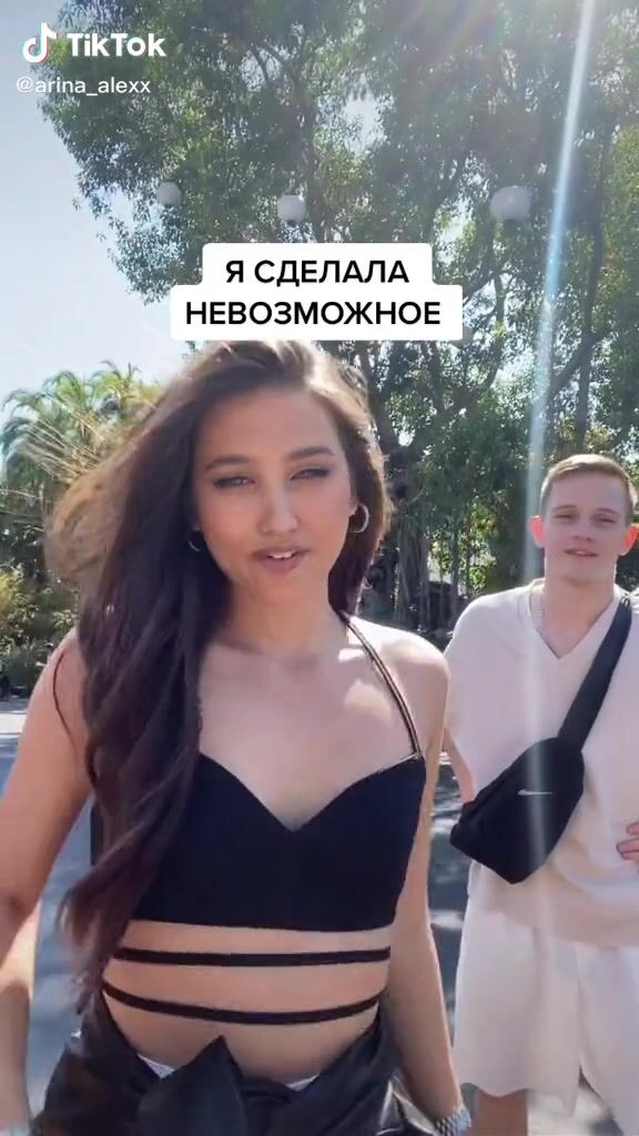 Sexy arina_alexx Shows Cleavage in Black Crop Top | sexyfilter.com