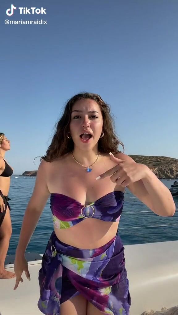 Hot Mariam Raidi Shows Cleavage in Bikini Top in the Sea | sexyfilter.com