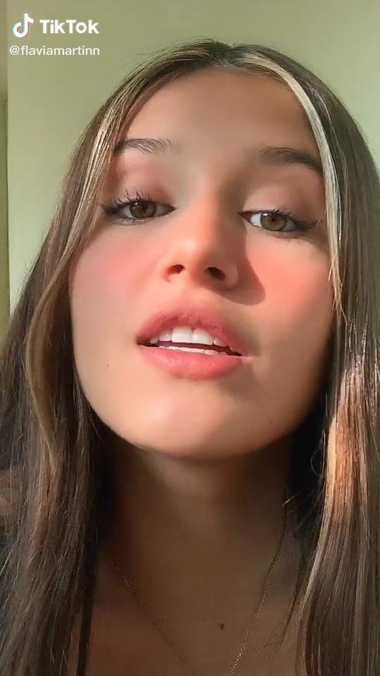 Magnificent Flavia Martin Shows Cleavage | sexyfilter.com