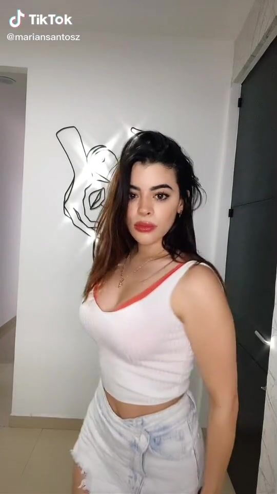Sexy Marian Santos Shows Cleavage in White Tank Top | sexyfilter.com