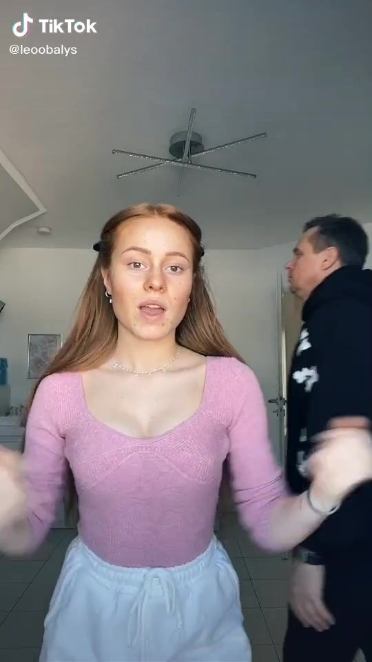 Sexy Leonie Leoobalys in Pink Top | sexyfilter.com