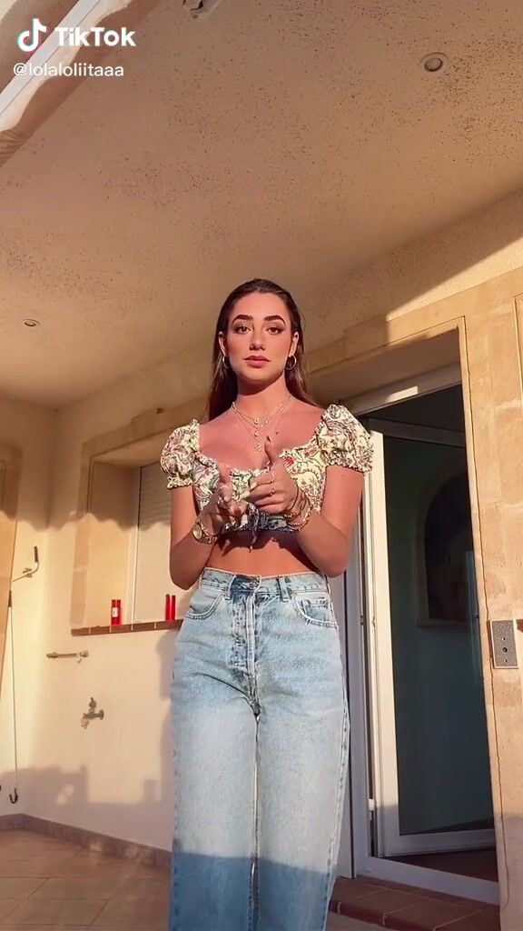 Cute Lola Moreno Marco in Floral Crop Top | sexyfilter.com