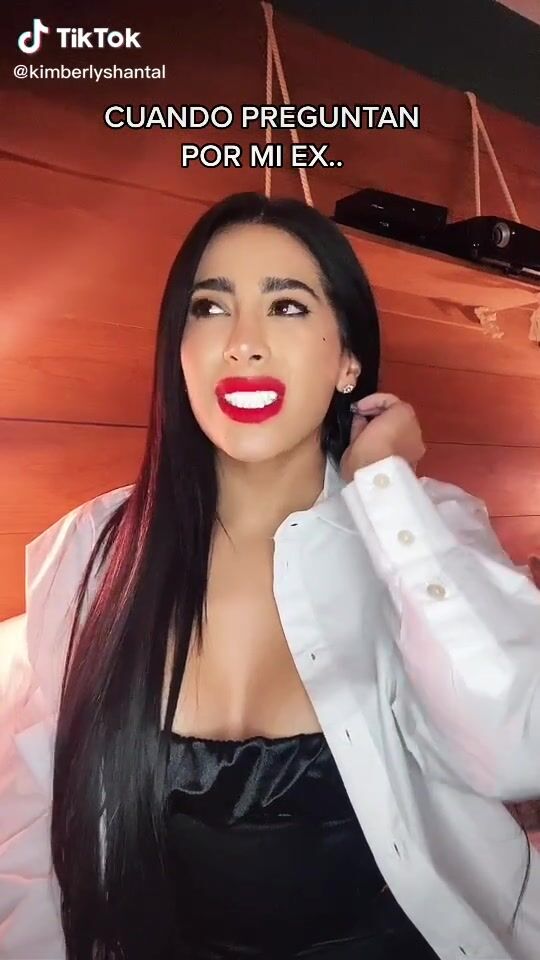 Lovely Kim Shantal Shows Cleavage | sexyfilter.com